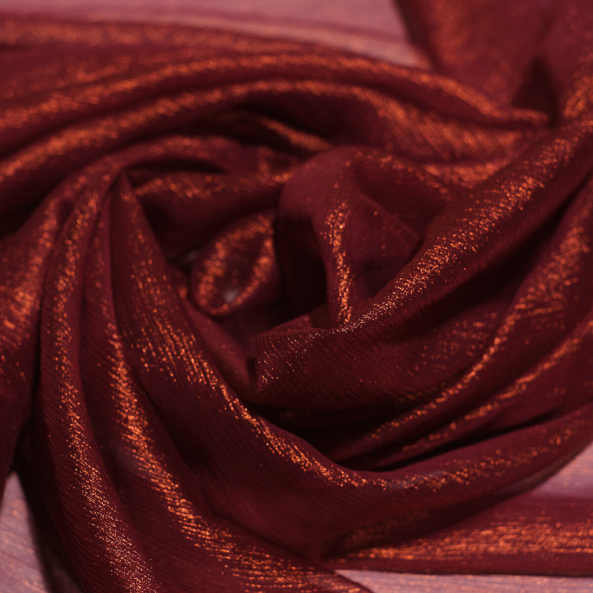 Voal de matase naturala creponat peliculizat rosu fire