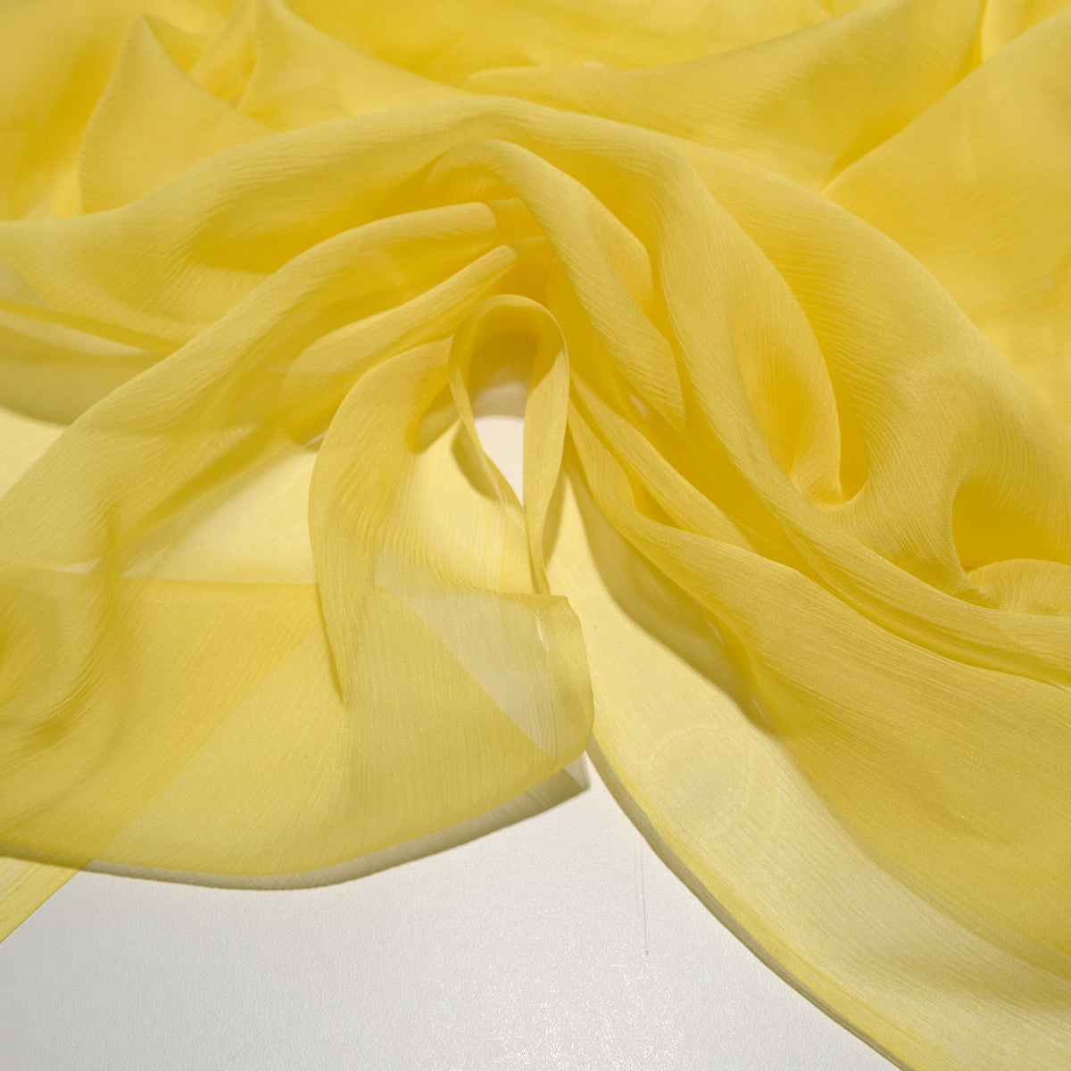 Voal de matase naturala creponat (muselina) Galben